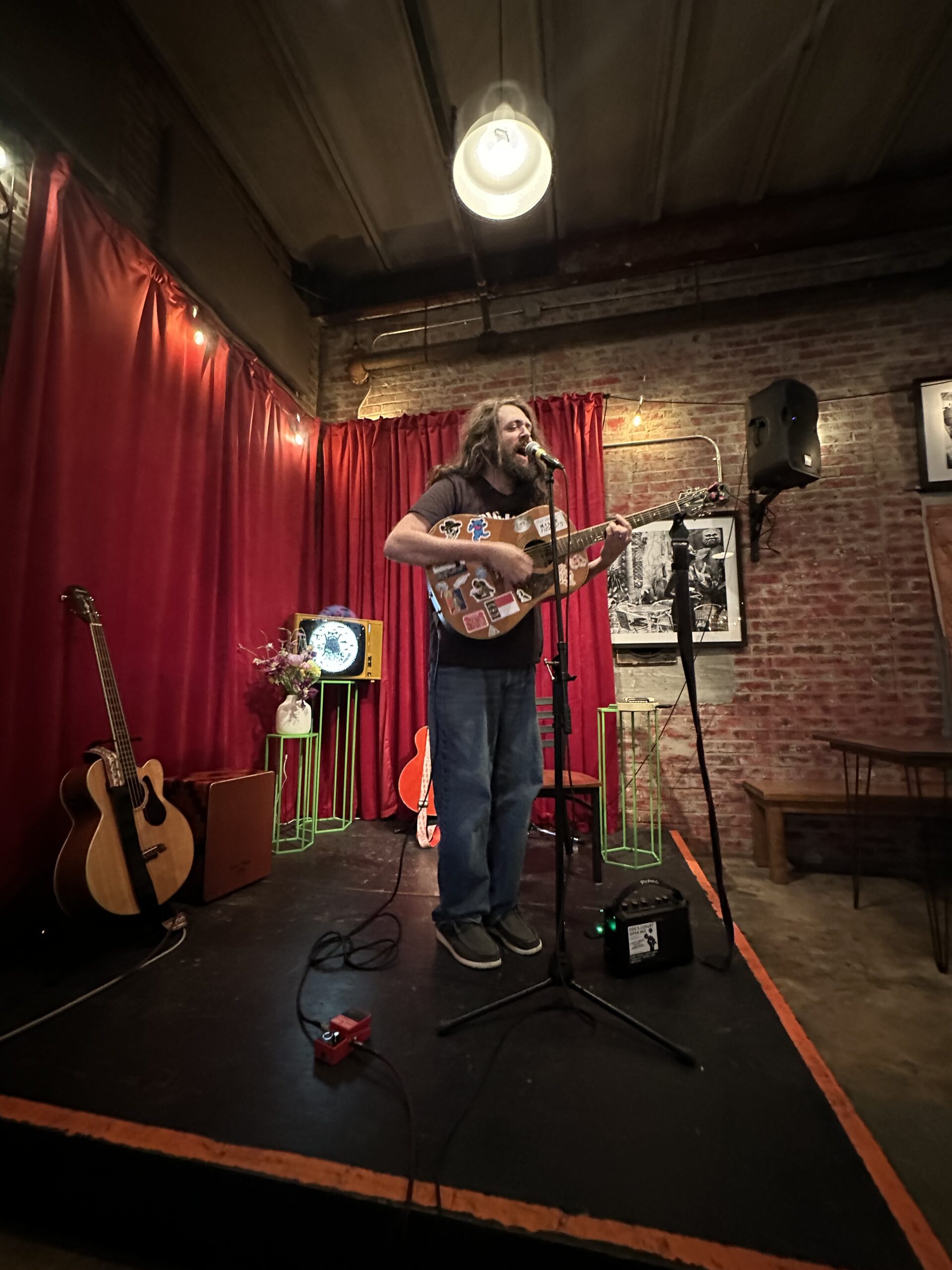 Open Mic Night | Steel String Brewery